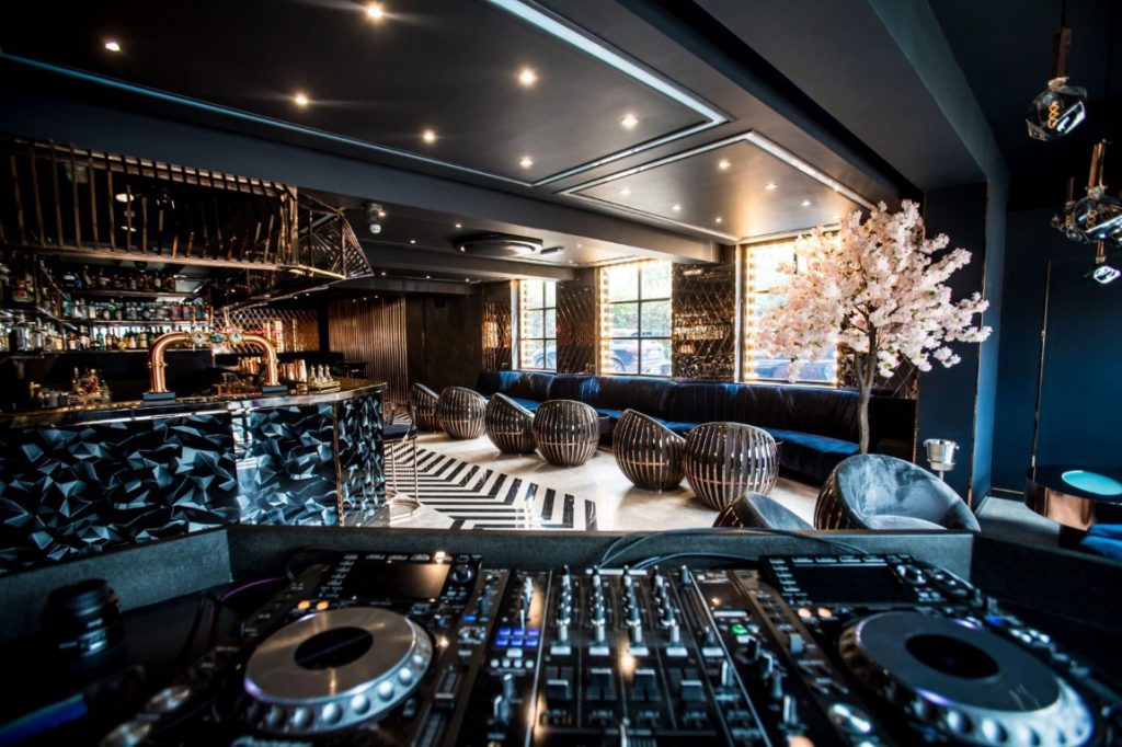 ARRAY ESSEX RESTAURANT LONDRA - Leta Sandalye ️