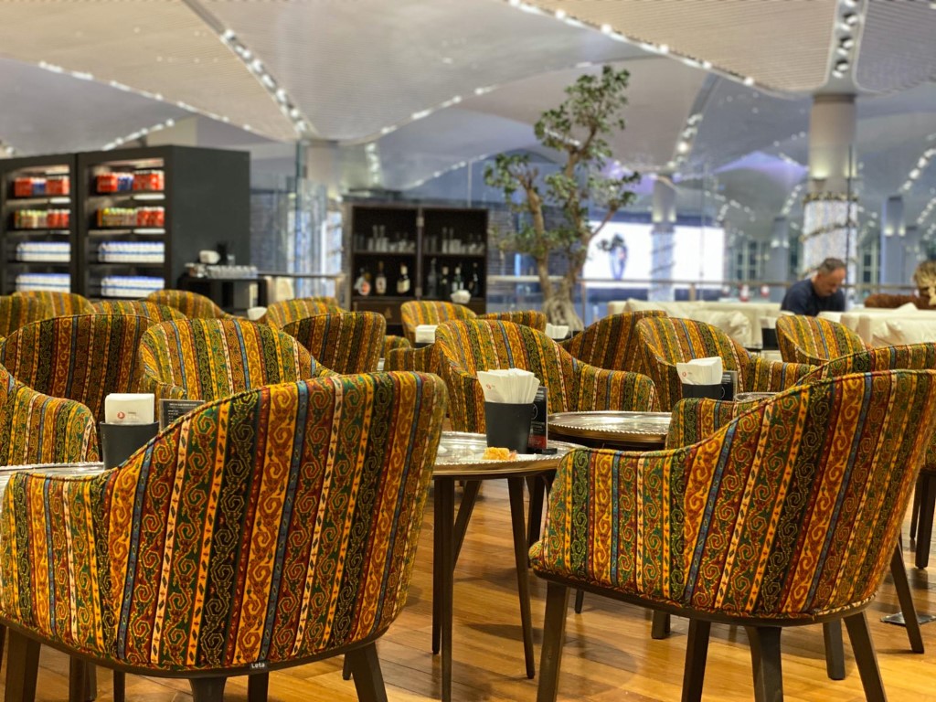 İSTANBUL HAVALİMANI THY VIP LOUNGE - Leta Sandalye ️
