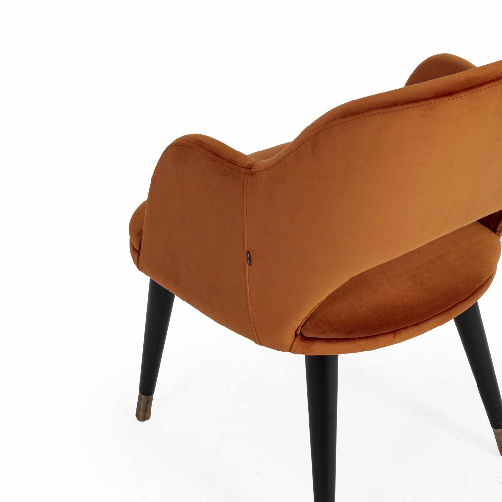 ENZO / PLUS - Leta Contract - Horeca Furniture 🔊