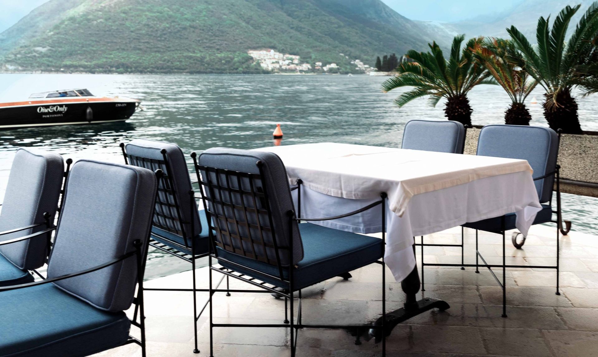 HOTEL RESTAURANT CONTE PERAST - Leta Sandalye ️