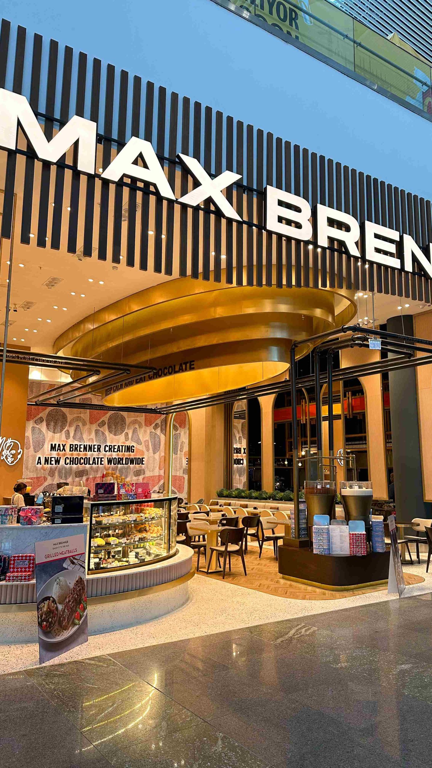 MAX BRENNER İSTANBUL HAVALİMANI - Leta Sandalye ️