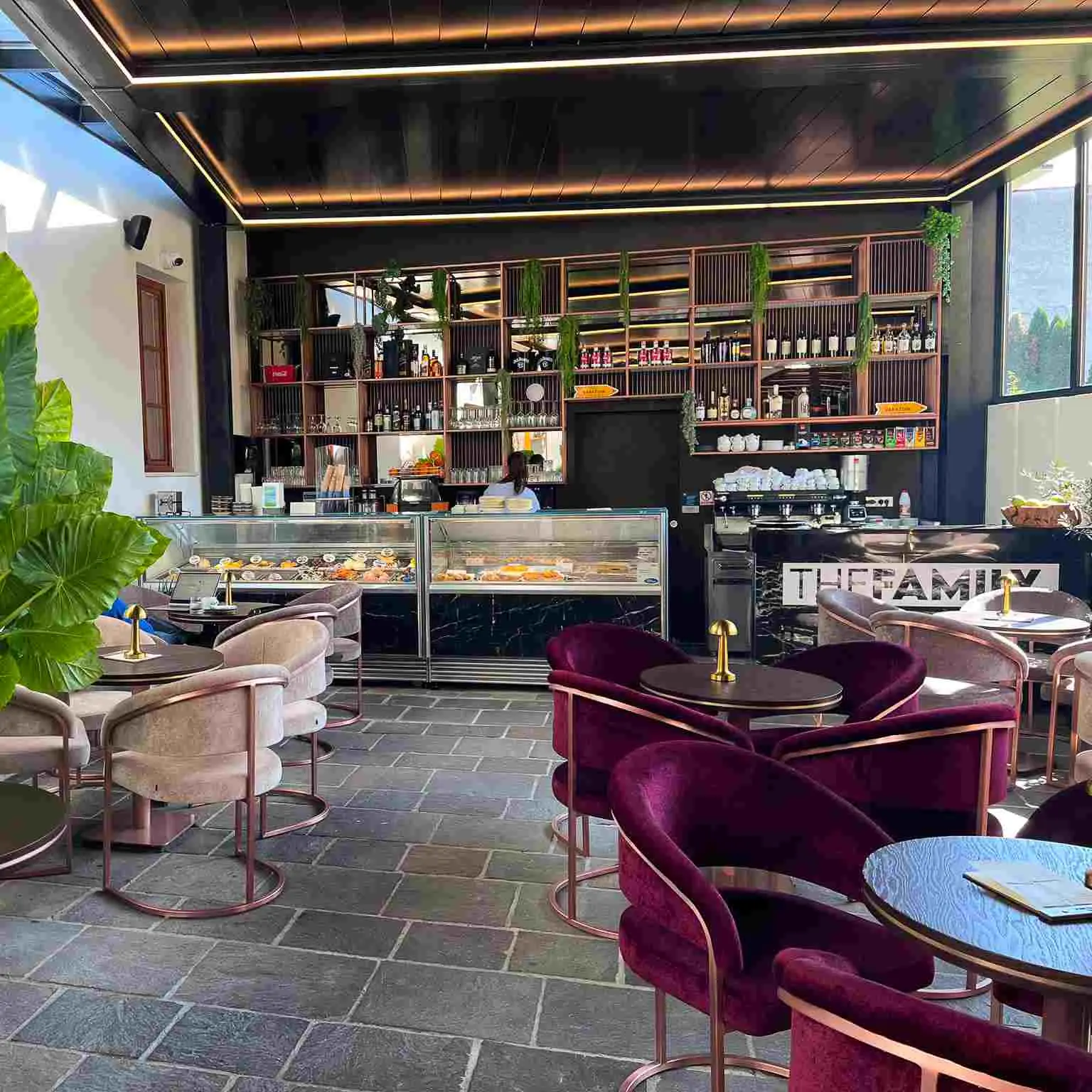 THE FAMILY RESTAURANT CROATIA - Leta Chair - Horeca Project ️