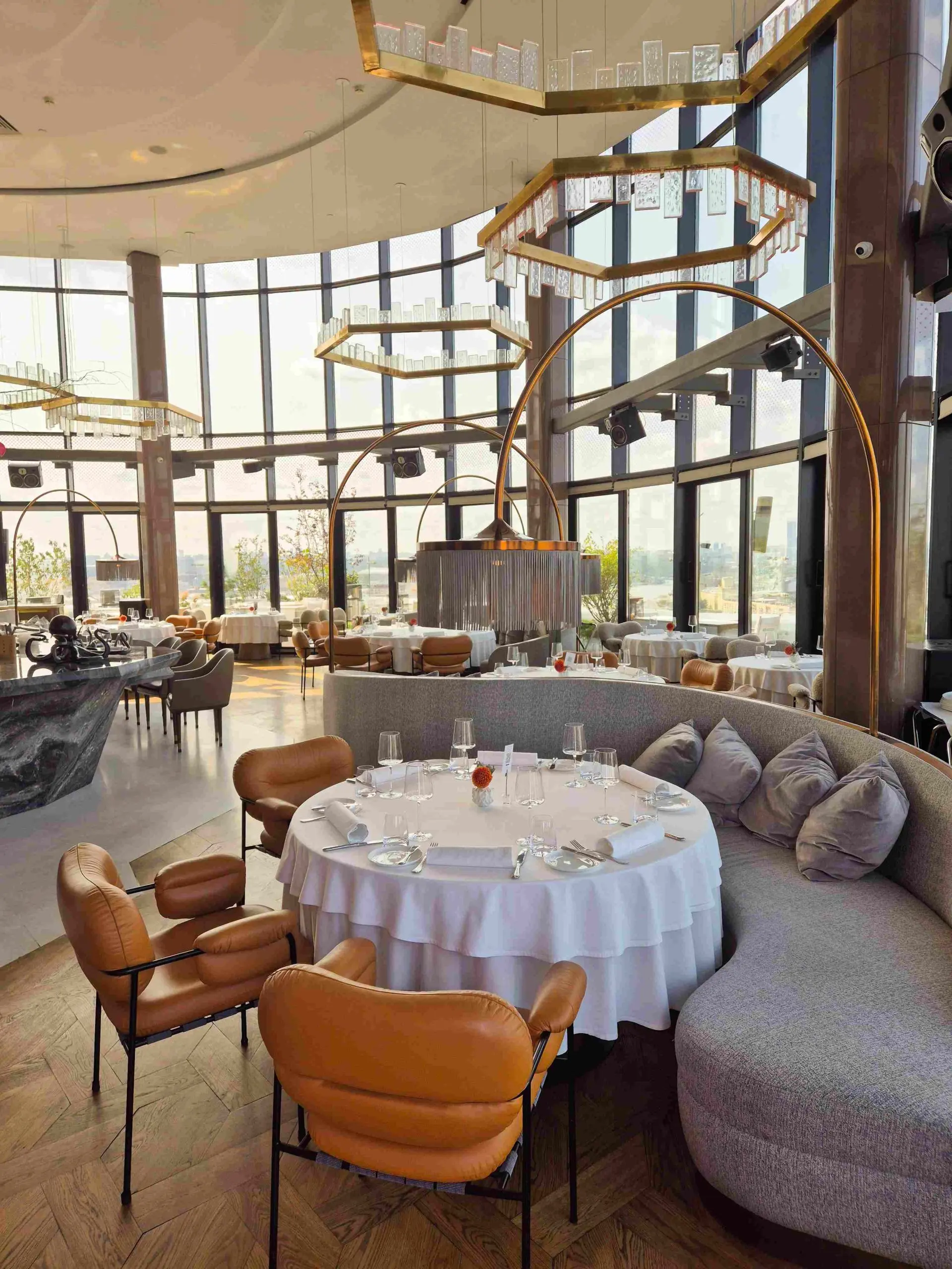 SAKHALIN RESTAURANT MOSKOVA - Leta Sandalye - Horeca Projesi ️