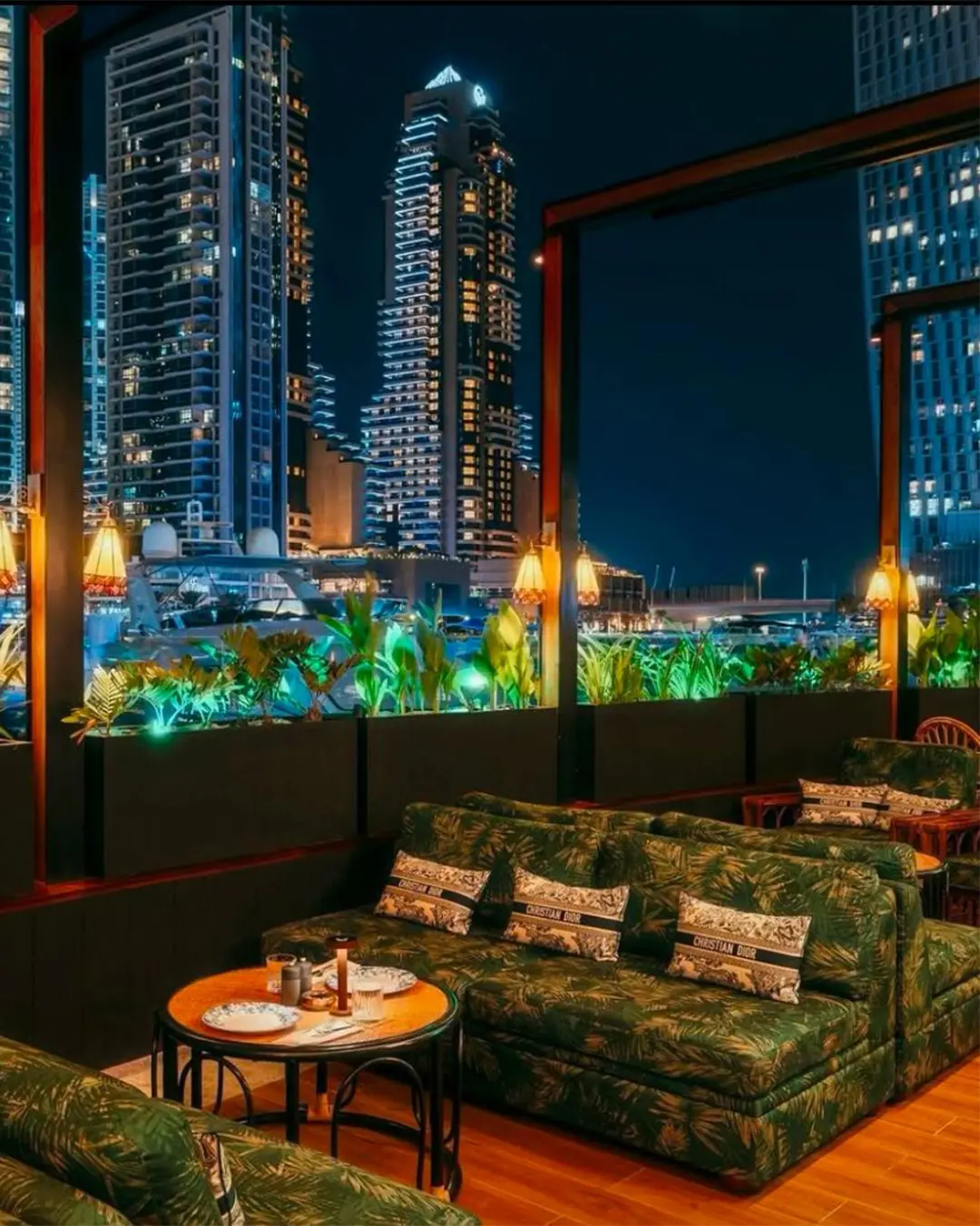 DISTRICT 8 RESTAURANT DUBAI - Leta Sandalye - Leta Contract ️